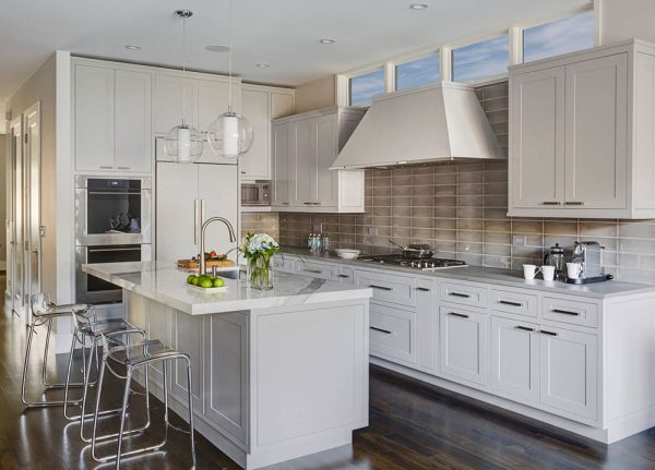 How Much Overhang on Kitchen Worktop? (Everything You Need to Know)