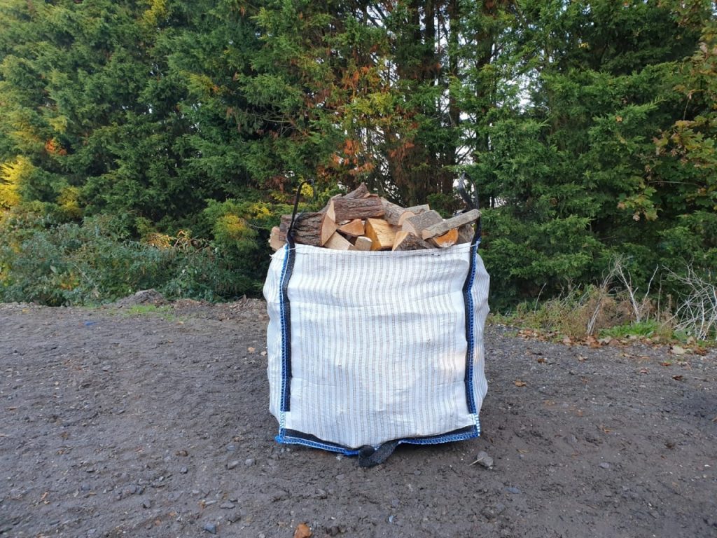 How Many Logs in a Builder's Bag? (Things You Should Know ...