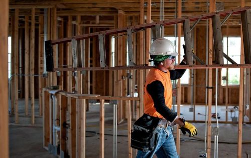 How to Write a Good Review for a Builder? Feedback and Tips