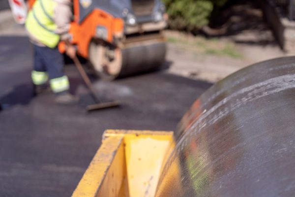 What is the Minimum Temperature for Laying Asphalt?
